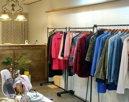 広島駅から徒歩5分。フランス好きの店主がセレクトするヨーロッパ服と雑貨「selectshop Merci.」オープン